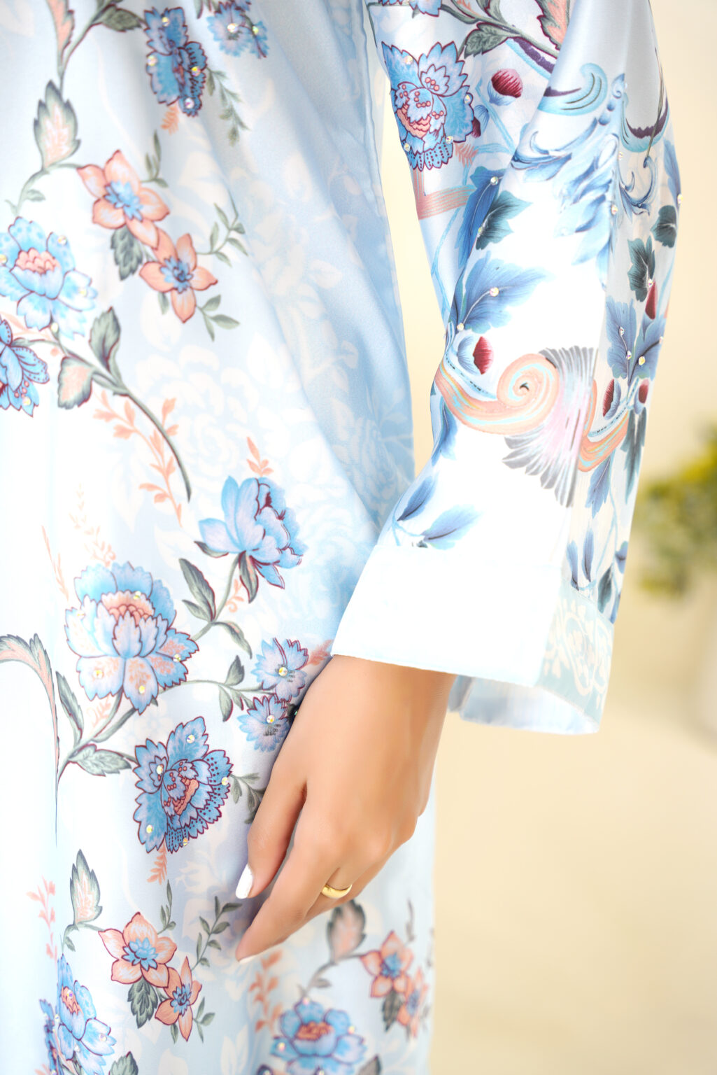 Sky Garden Silk Two-Piece Set – nextdaycoords.co.uk